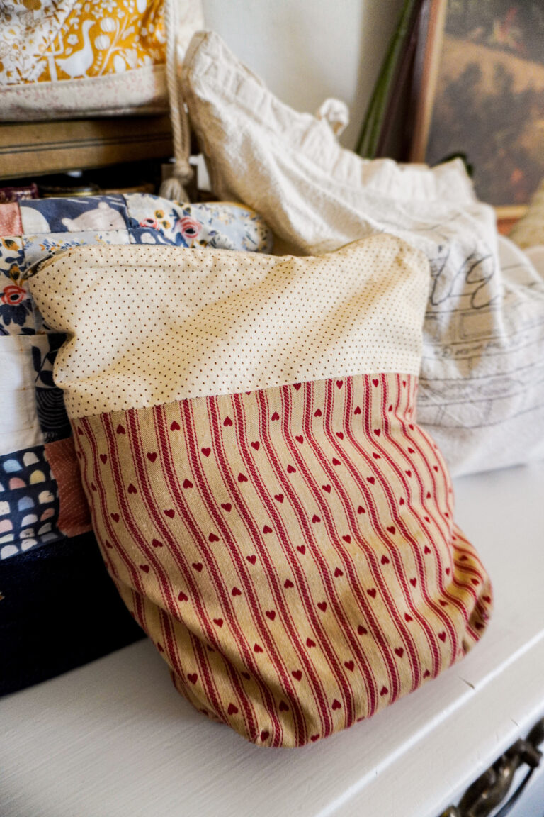4 Reasons to Love Project Bags for Knitting - A Bee In The Bonnet