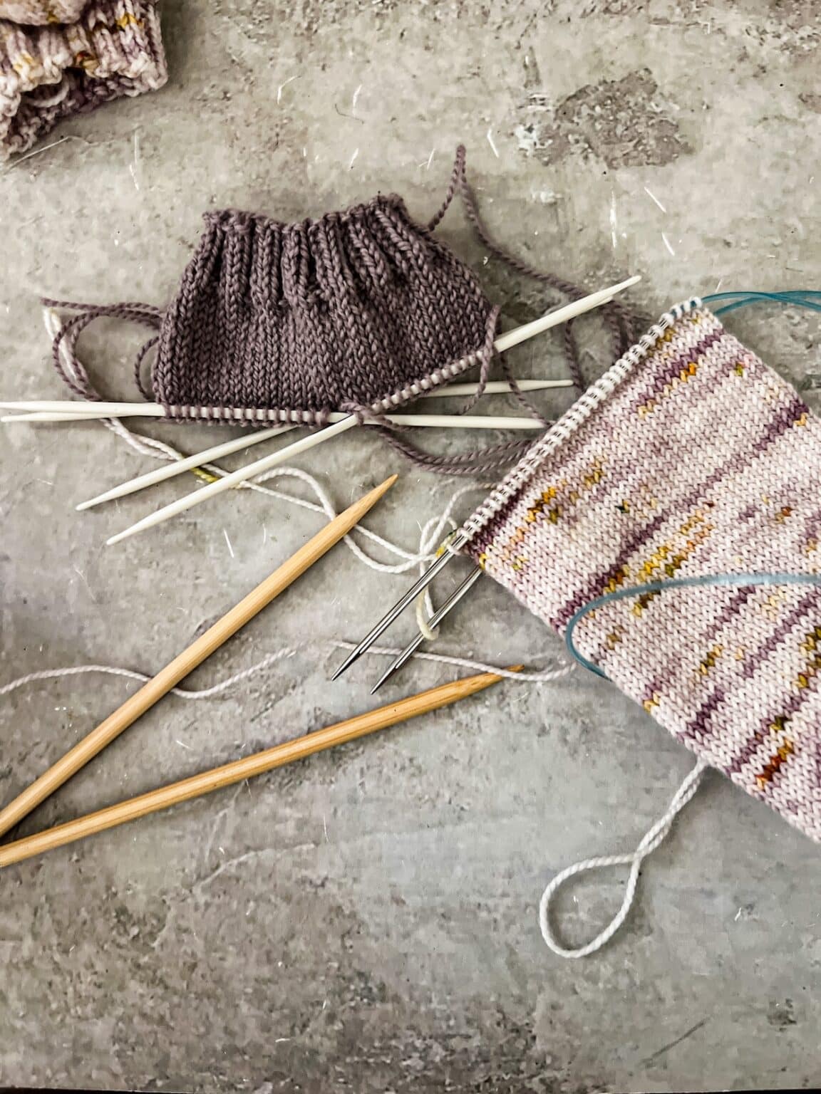 How to Pick the Right Knitting Needle Material for Your Project - A Bee ...