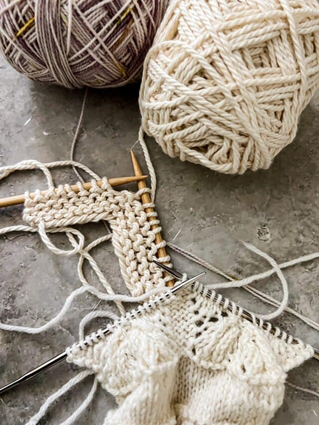 How to Pick the Right Knitting Needle Material for Your Project - A Bee ...